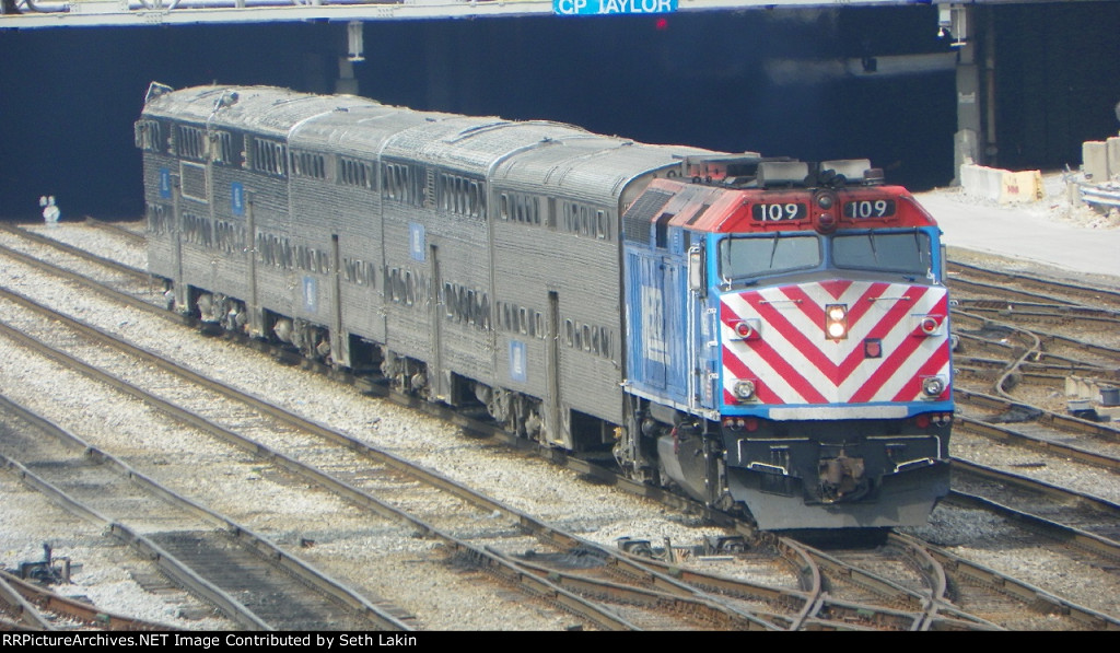 METX 109 with Heritage Corridor #115